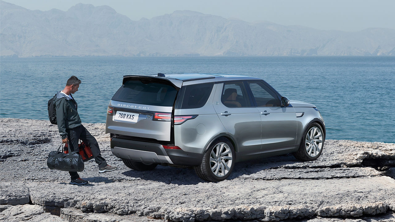 Harwoods Land Rover Retailer, Croydon | Dealership | Land Rover UK